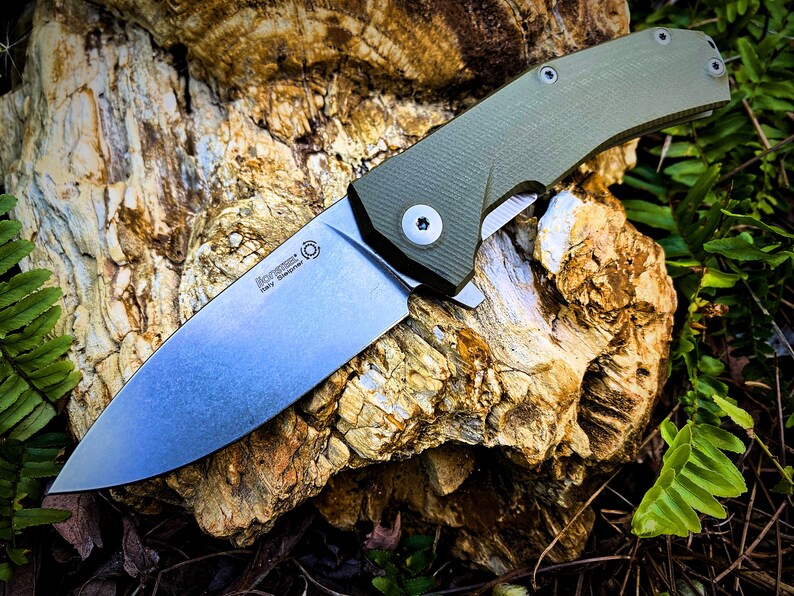 LionSTEEL KUR: Award-Winning Folding Knife Design