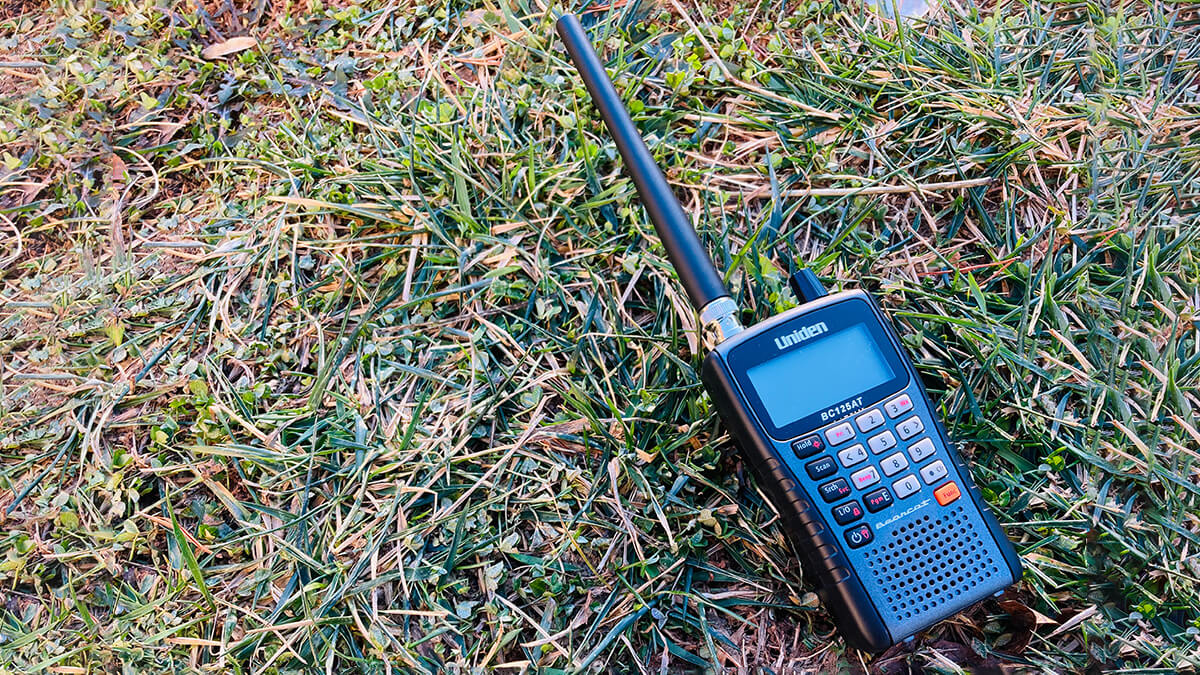 Uniden Bearcat BC125AT: Compact Analog Scanner