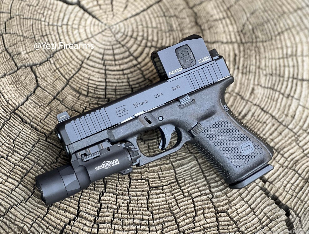 SureFire X300 Turbo for Professionals - 66,000 Candela
